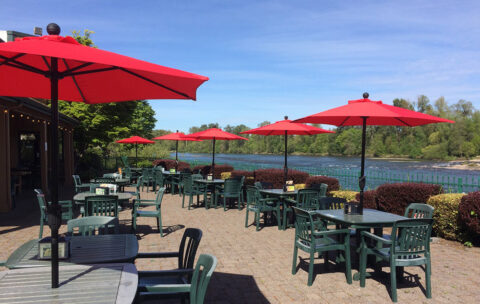 About Us | Outdoor Dining | Roaring Rapids Pizza Company